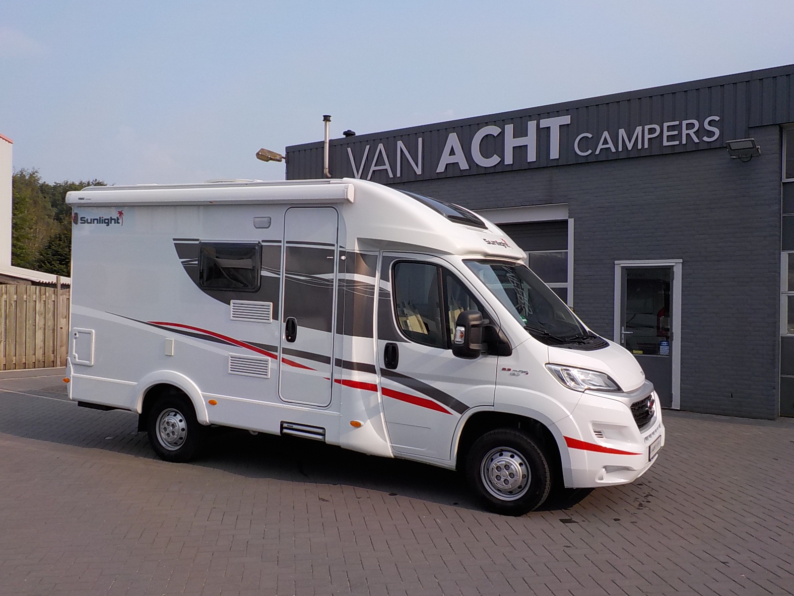 Luxe camper, type 1 | Van Acht Campers