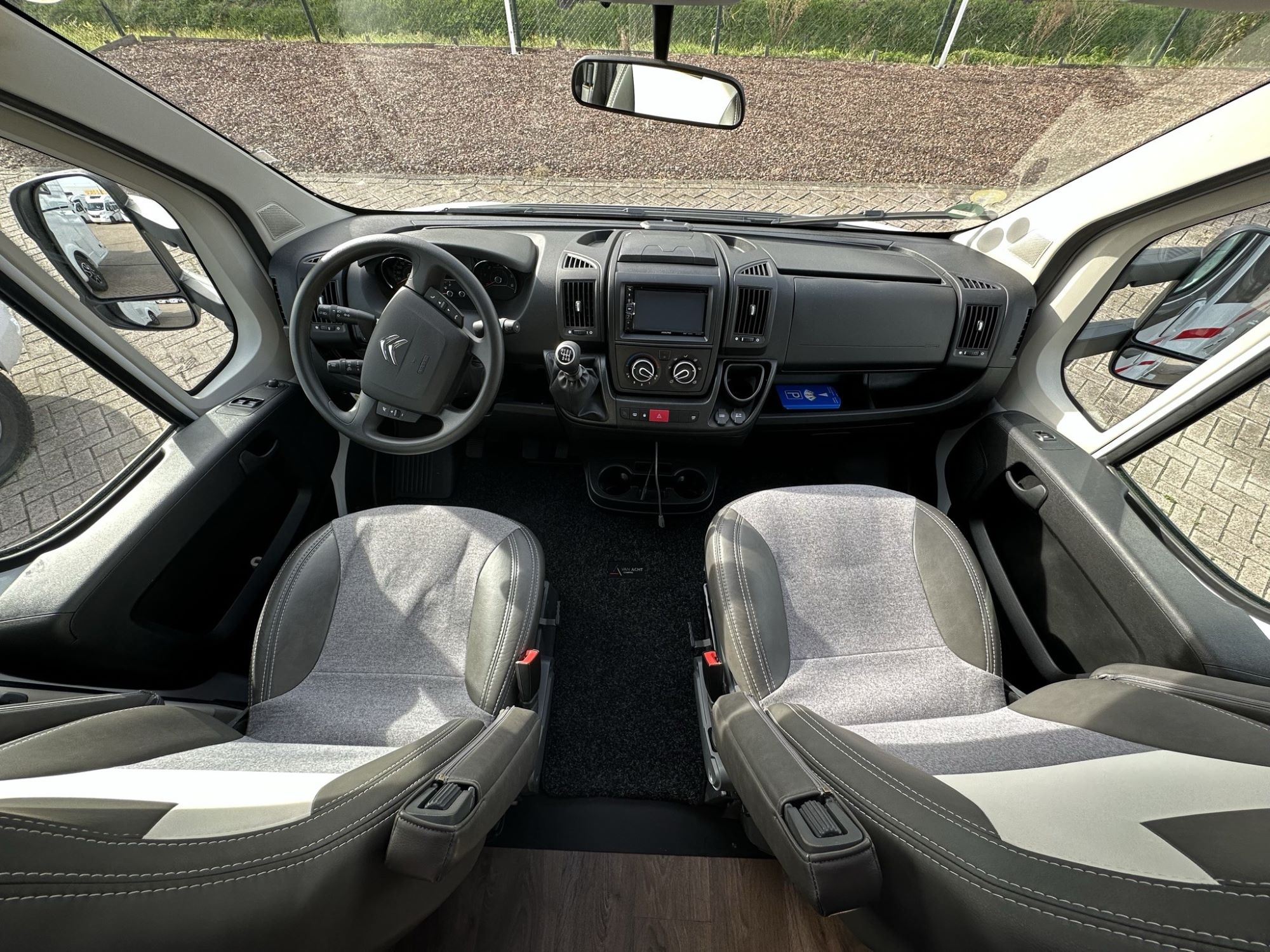 Sunlight T67 | Van Acht Campers